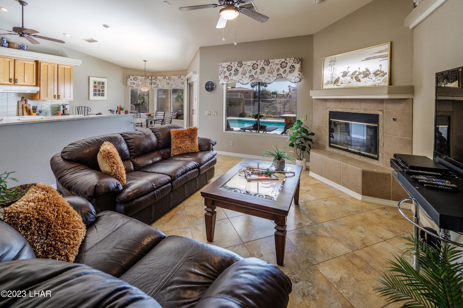 3890 Duke Dr, Lake Havasu City | MLS 1025334 | »» Call/Text: HavasuLew ...