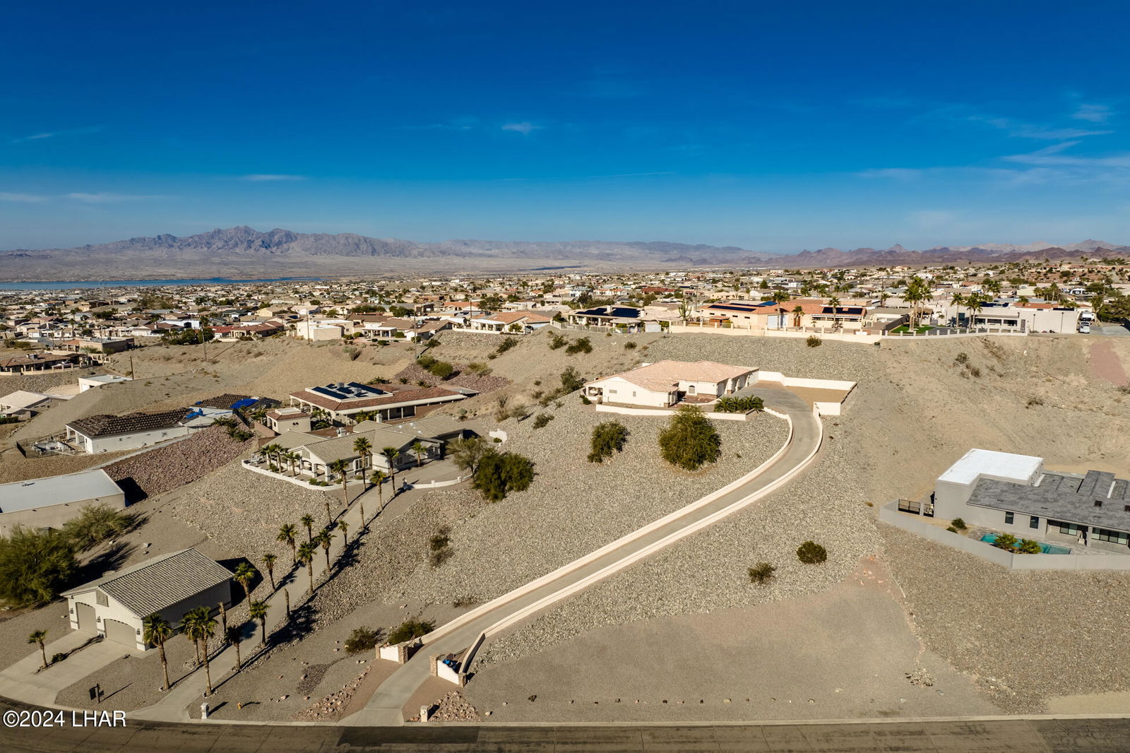 3481 Kicking Horse Dr, Lake Havasu City | MLS 1028894 | »» Call/Text: HavasuLew @ 928-846-6474