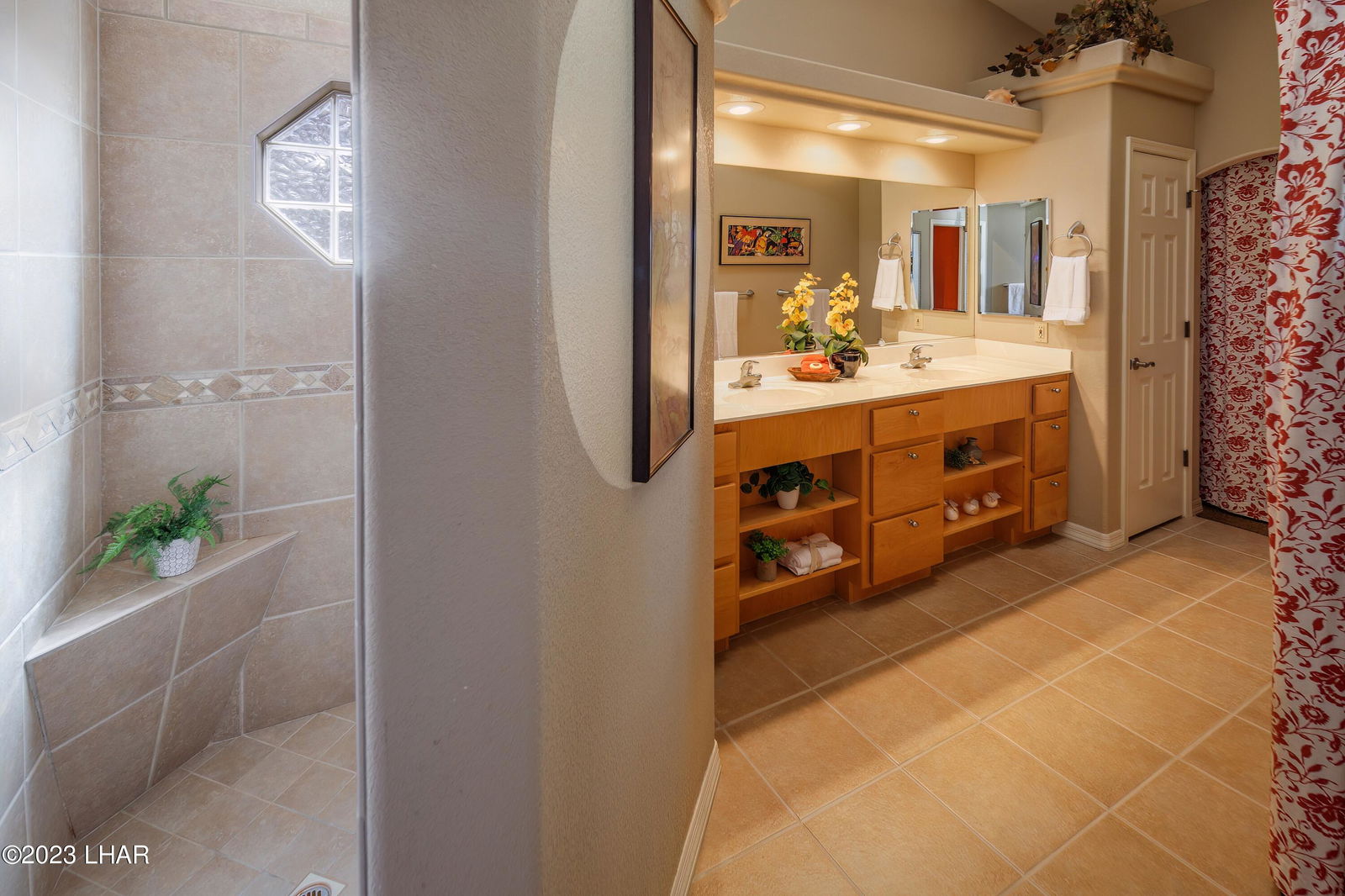 3890 Duke Dr, Lake Havasu City | MLS 1025334 | »» Call/Text: HavasuLew ...