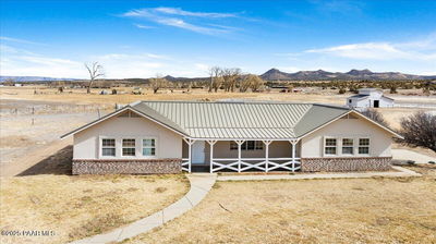 Crossroads Ranch real estate