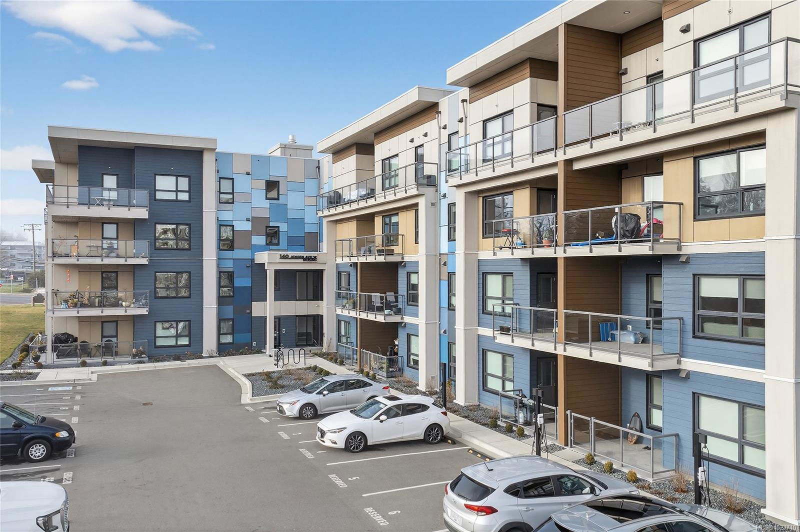 140 Jensen W Ave Unit #205, Parksville, V9P 0H7