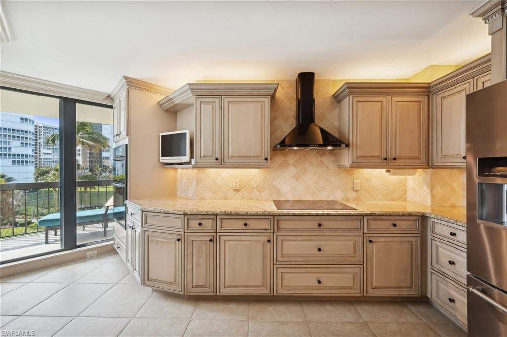 4551 Gulf Shore BLVD N Unit 405, Naples, 34103