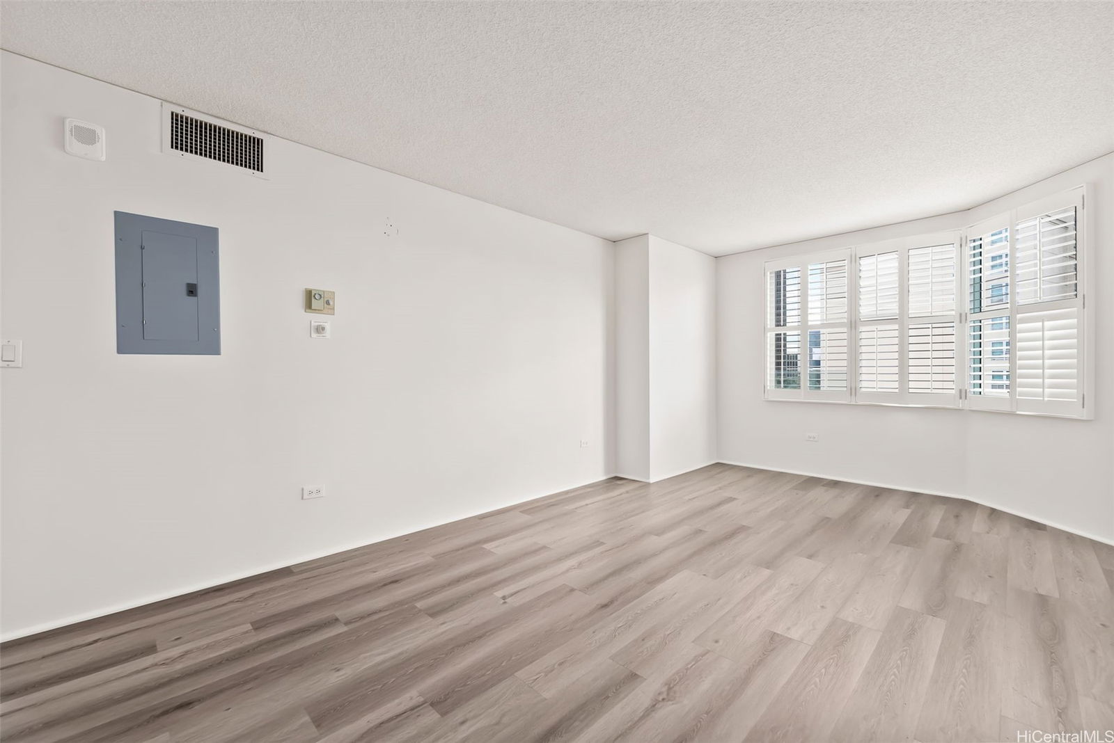 1314 Kalakaua Avenue Unit 707, Honolulu, 96826