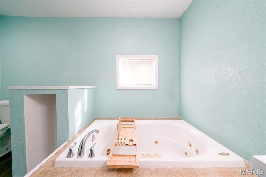 5646 Olive St, Tebbetts, 65080