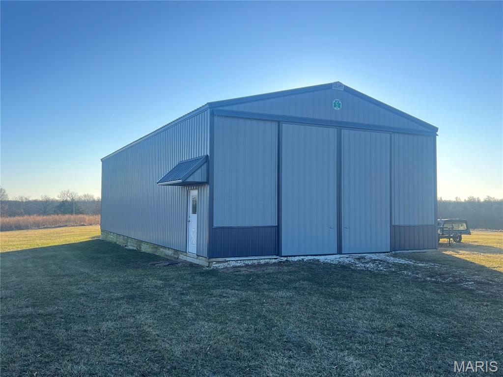 27057 Pike 434, Middletown, 63359