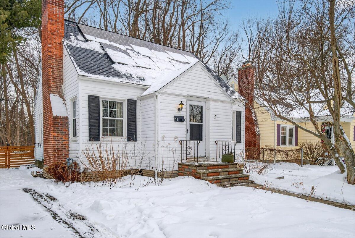 11 Crescent Drive, 12208