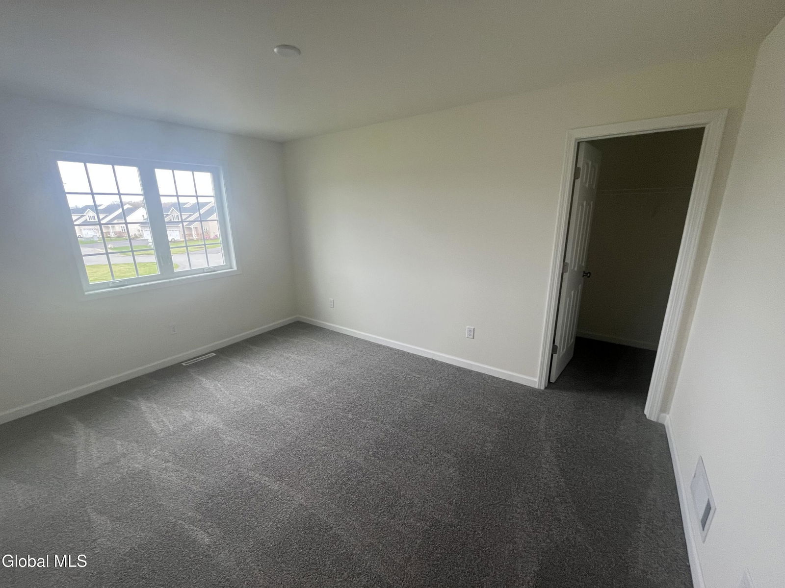 5 Tap In Lane, 12118