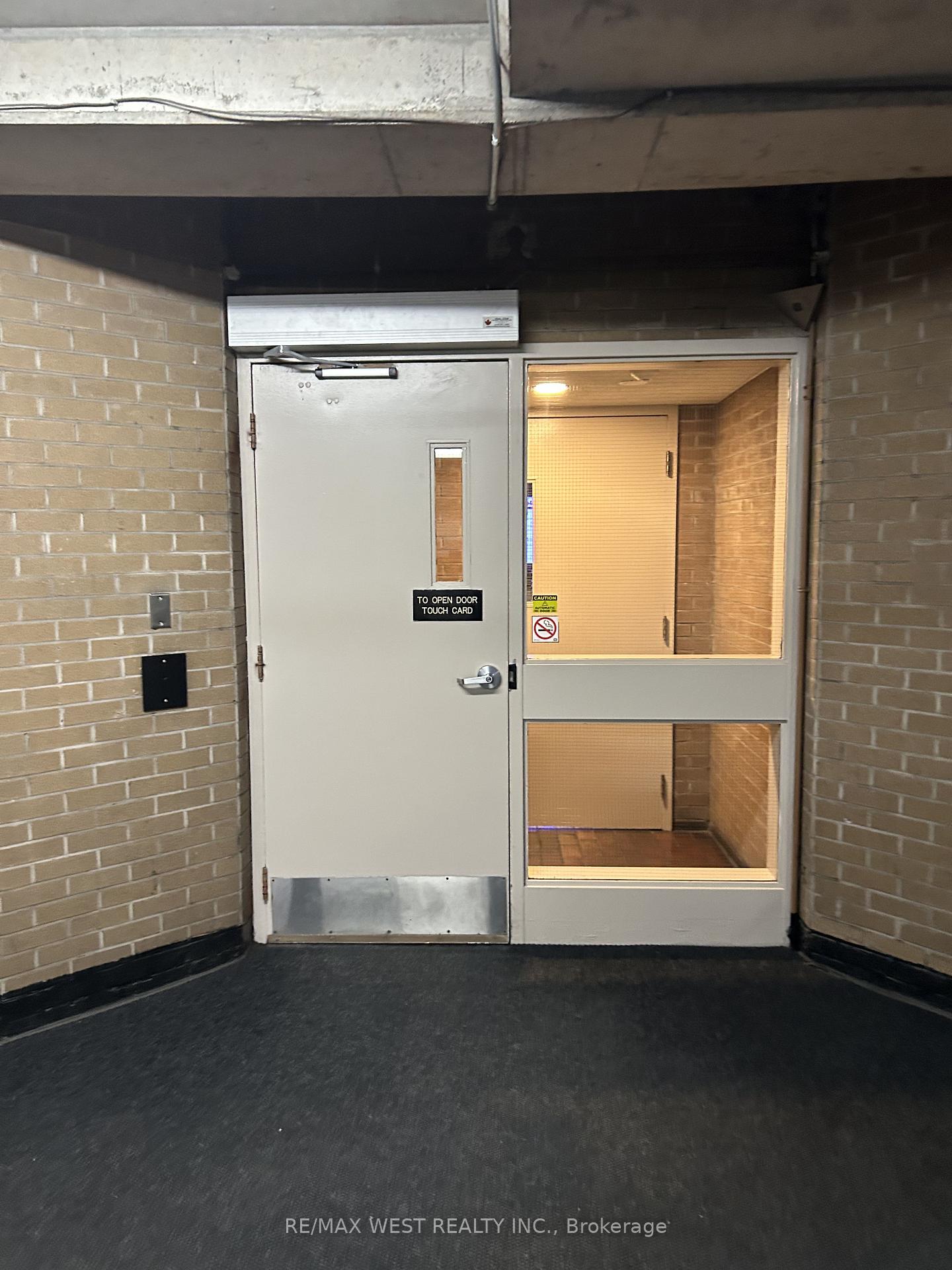 100 UPPER MADISON Avenue Unit 2405, Toronto, M2N 6M4