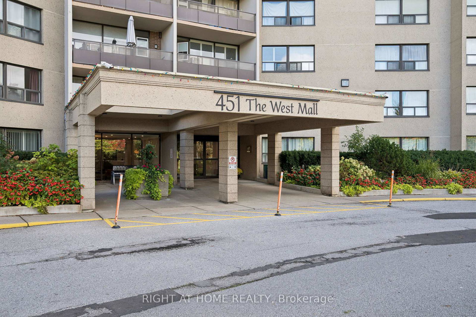 View 451 The West Mall N/A Unit 1120, Toronto | MLS# W12679066 ...