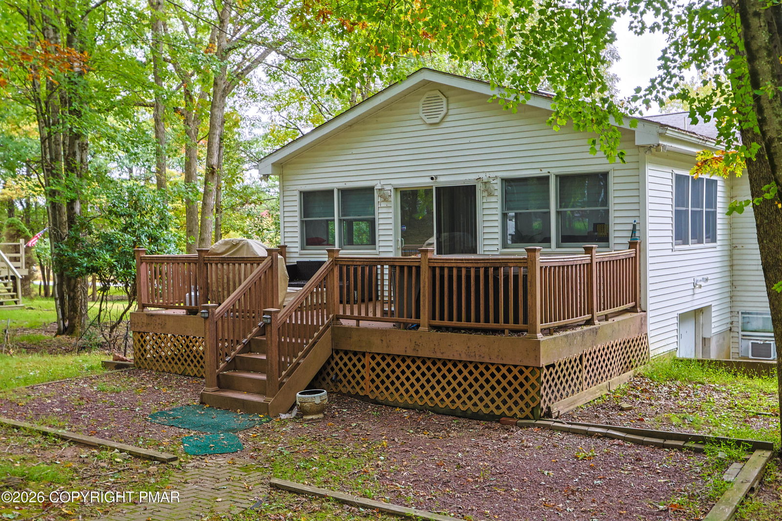 271 N Shore Dr, Albrightsville, 18210