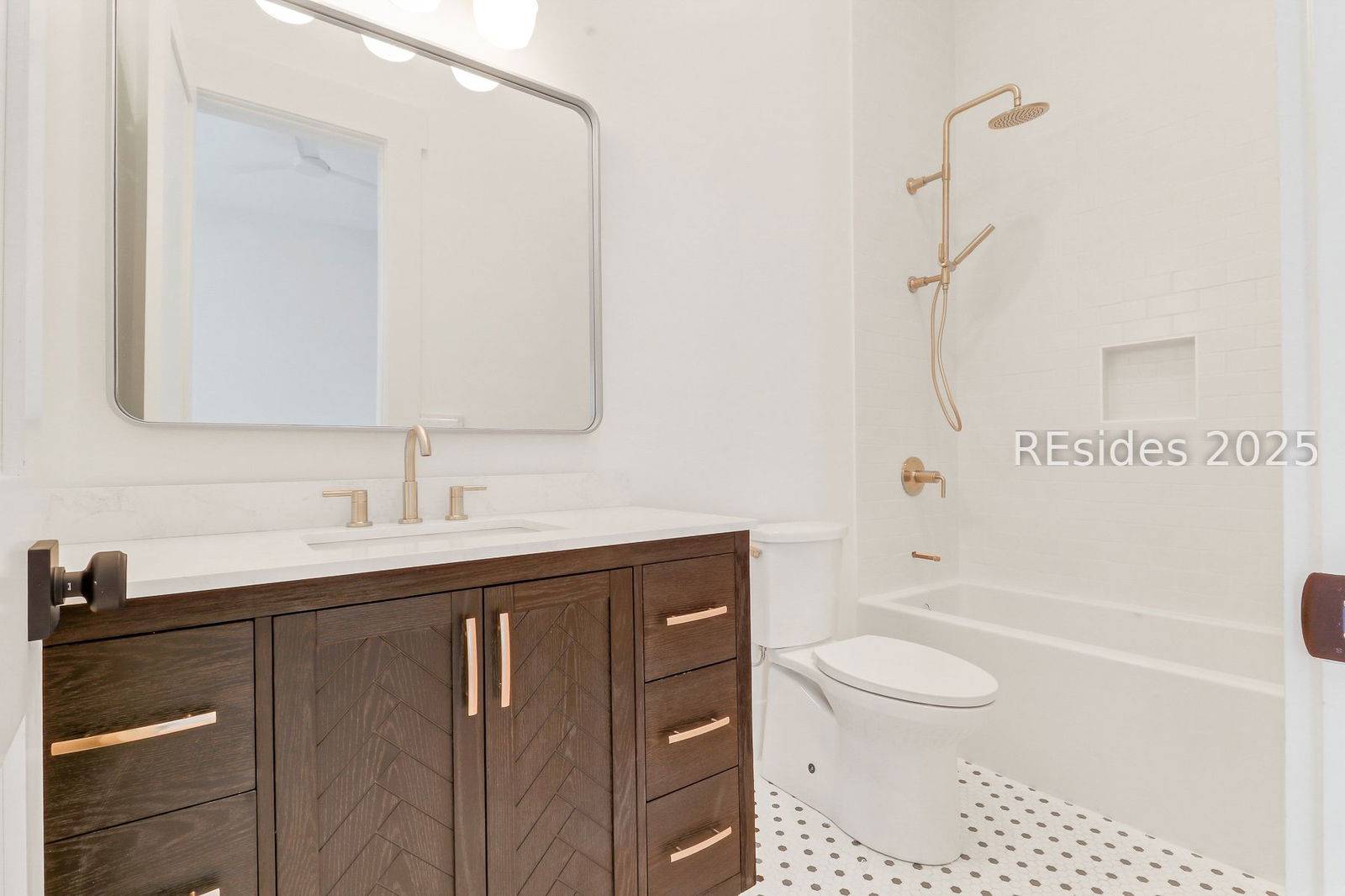 126 Bull Point Drive, Seabrook | ACTIVE