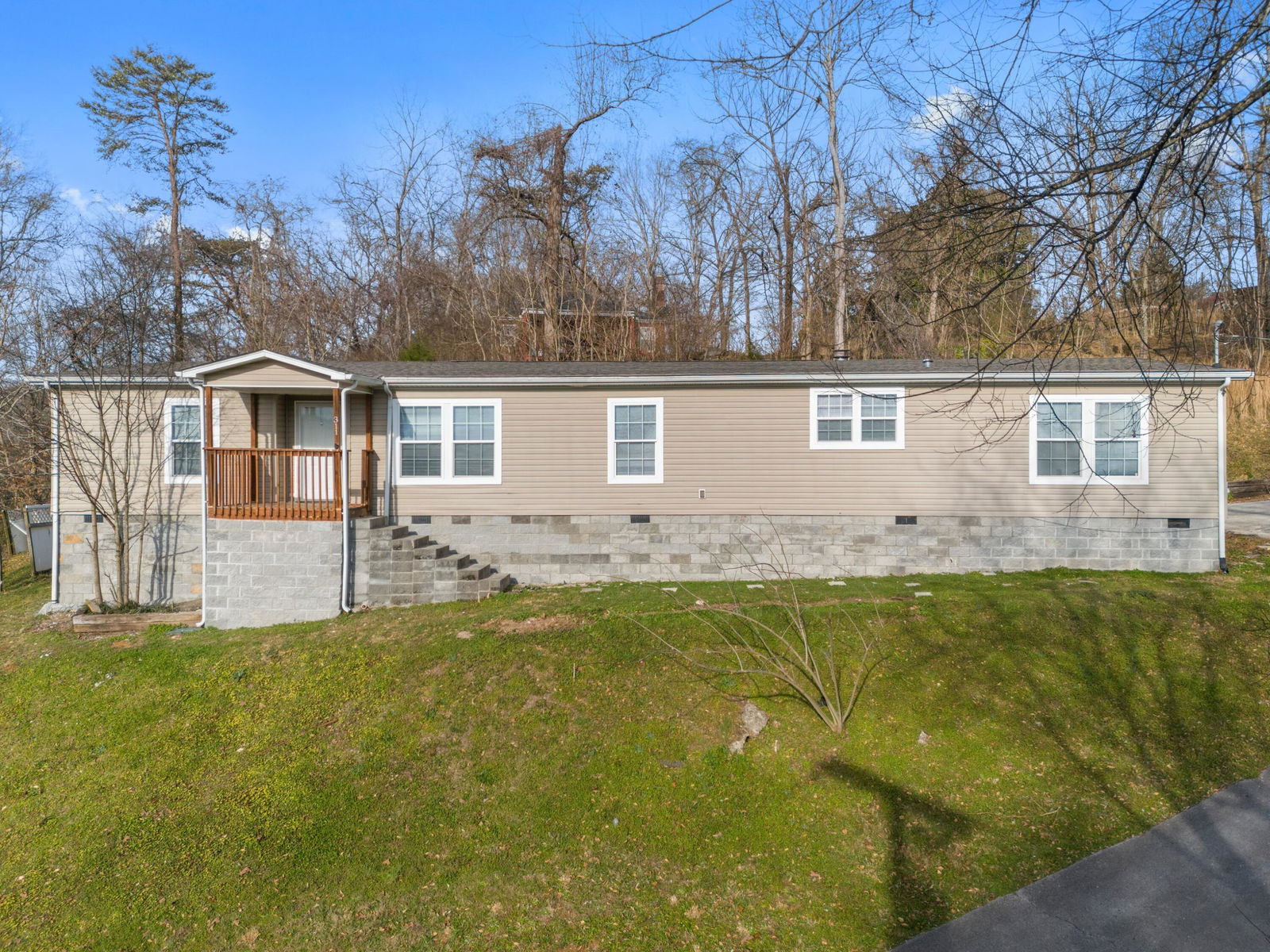 311 Spring Street, Clinton, 37716