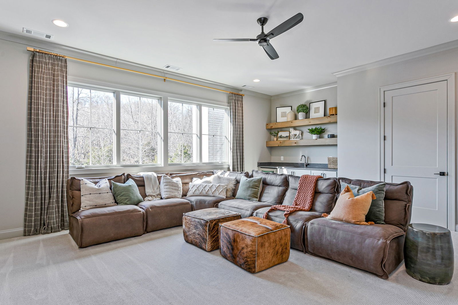 8126 Heirloom Blvd, College Grove, 37046