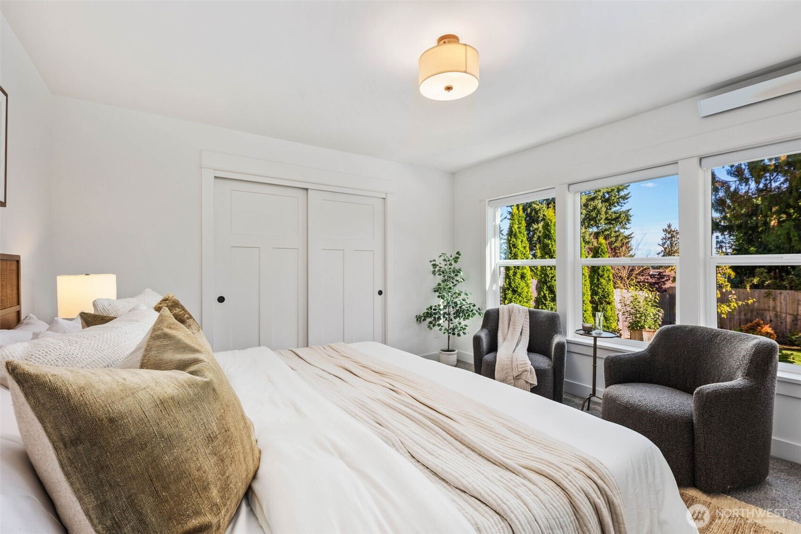 8912 17th Avenue NE, Seattle | MLS# 2468818 | Skyline Properties, Inc ...