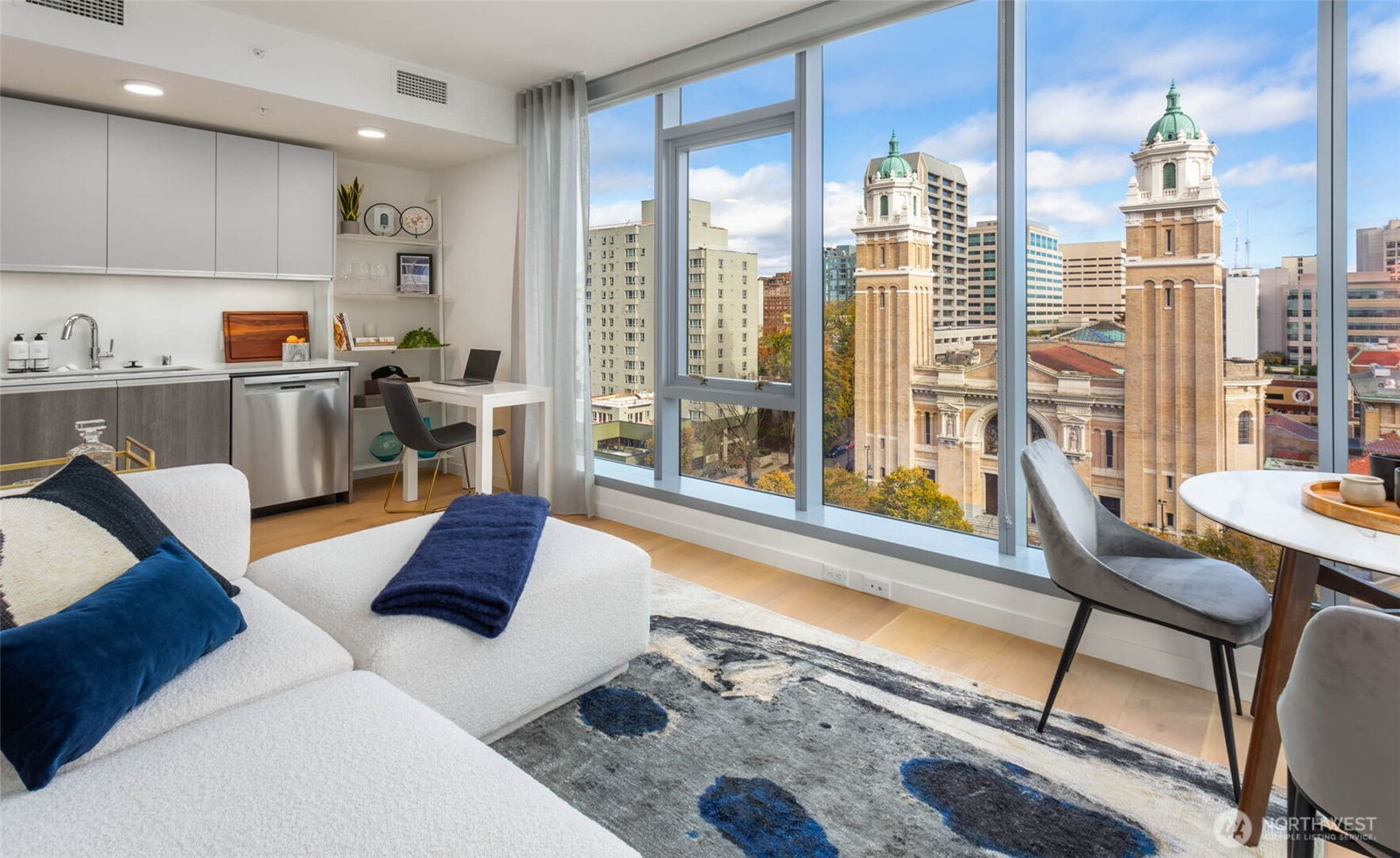 800 Columbia Street Unit #1109, Seattle, WA 98104 | MLS # 2464334 ...