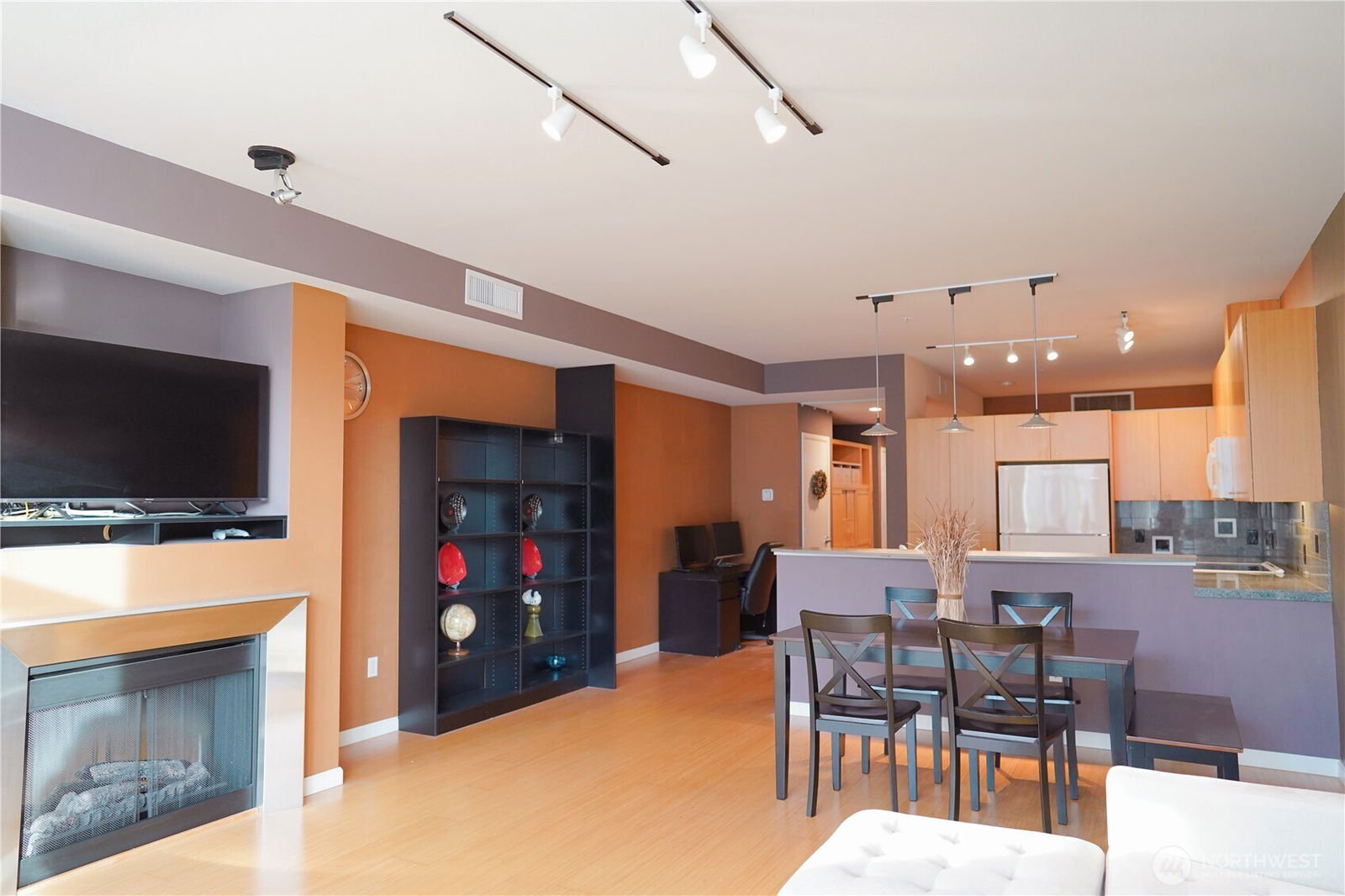 17 W Mercer Street Unit #207, Seattle | MLS# 2463745 | Skyline ...