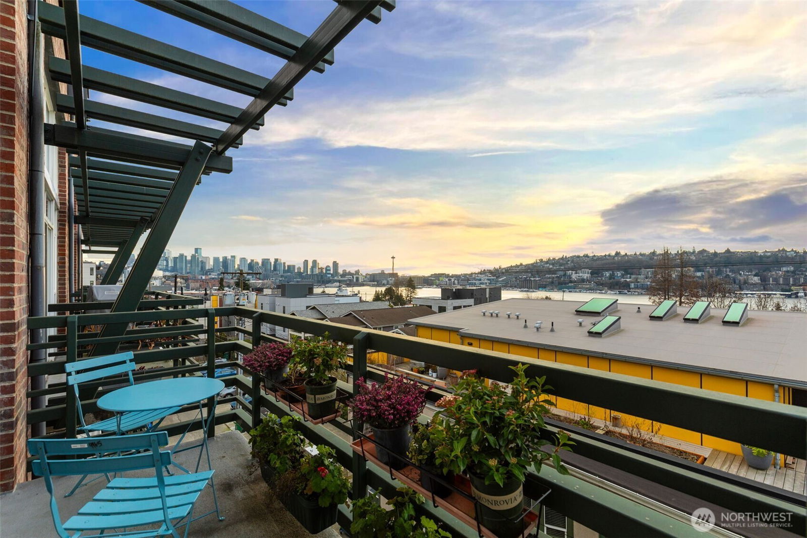 125 E Lynn Street Unit #301, Seattle | MLS# 2470960 | Skyline ...