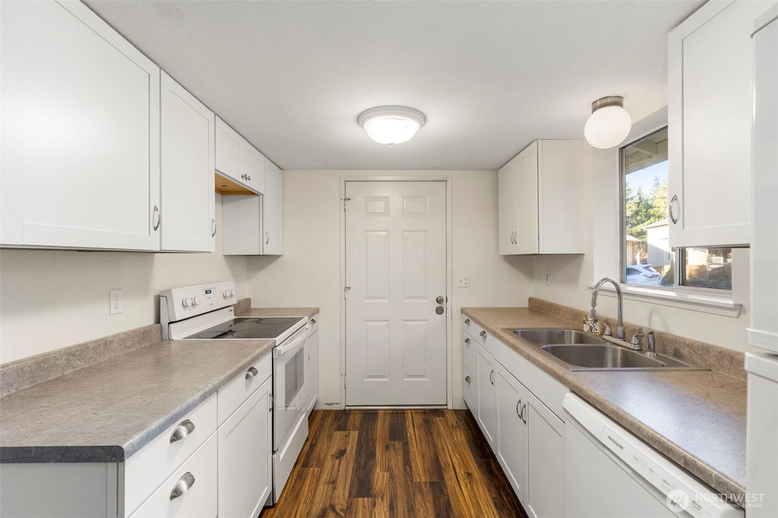 7606 Sandy Way NE, Poulsbo | MLS# 2468315 | Skyline Properties, Inc ...