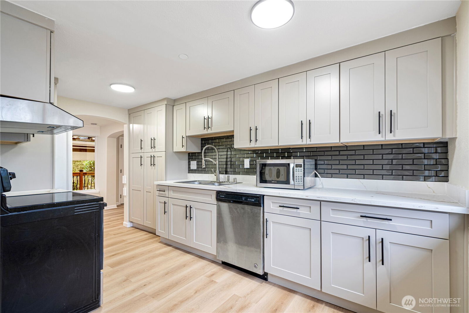 15520 30th Avenue NE, Shoreline, WA 98155 | MLS # 2467680 Briarcrest