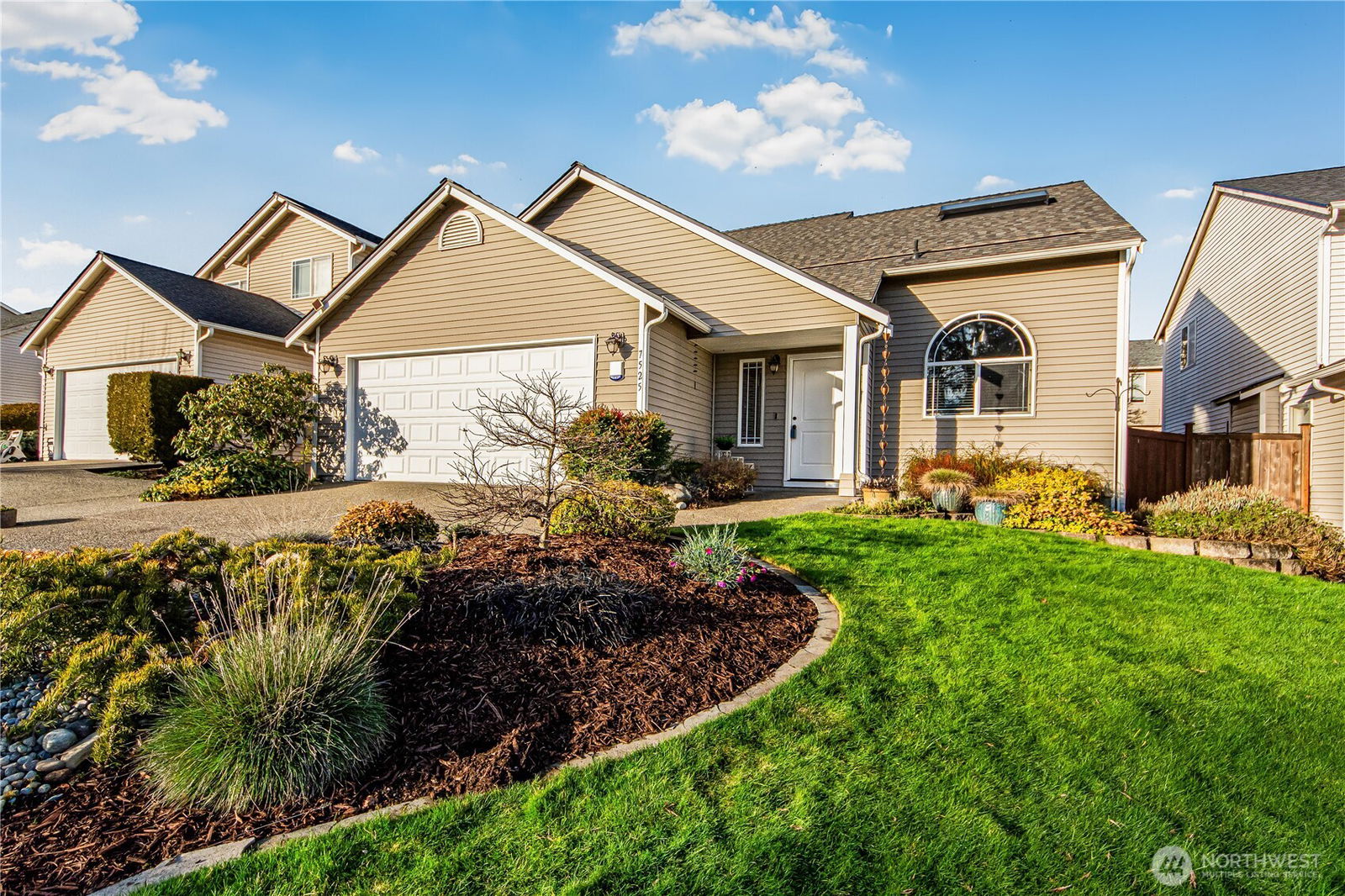 7525 195th Street Ct E, Spanaway | MLS# 2467010 | Skyline Properties ...