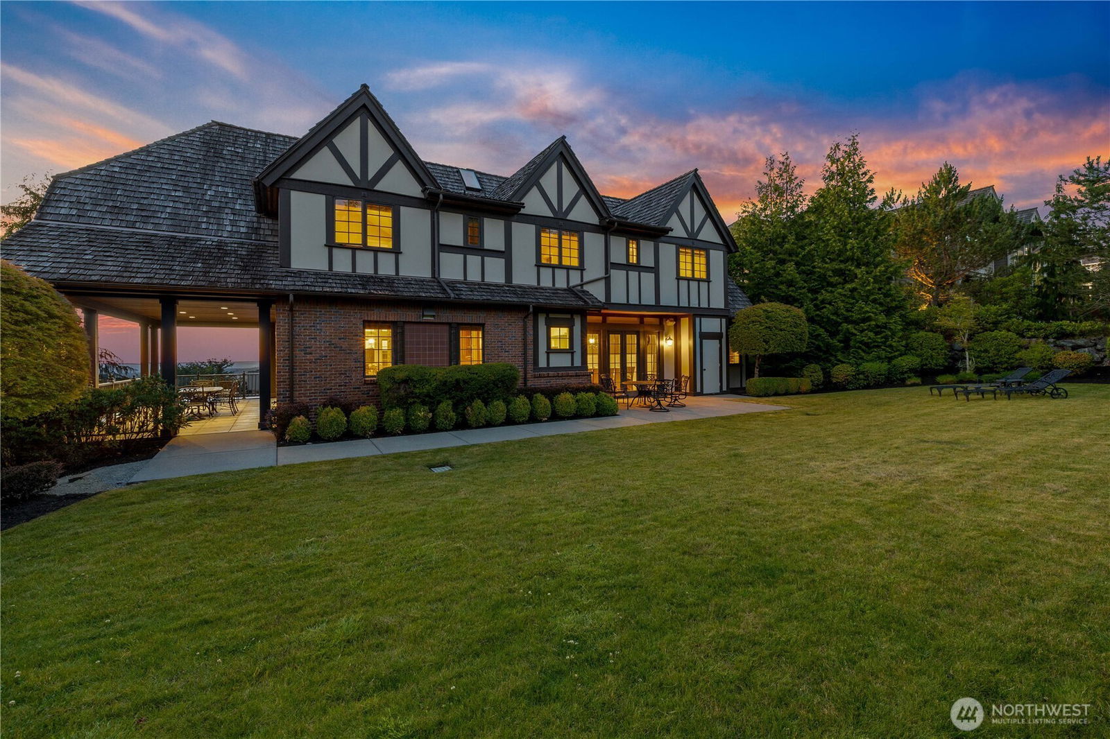 3169 NE Harrison Street, Issaquah, WA 98029 | MLS # 2465667 Issaquah ...