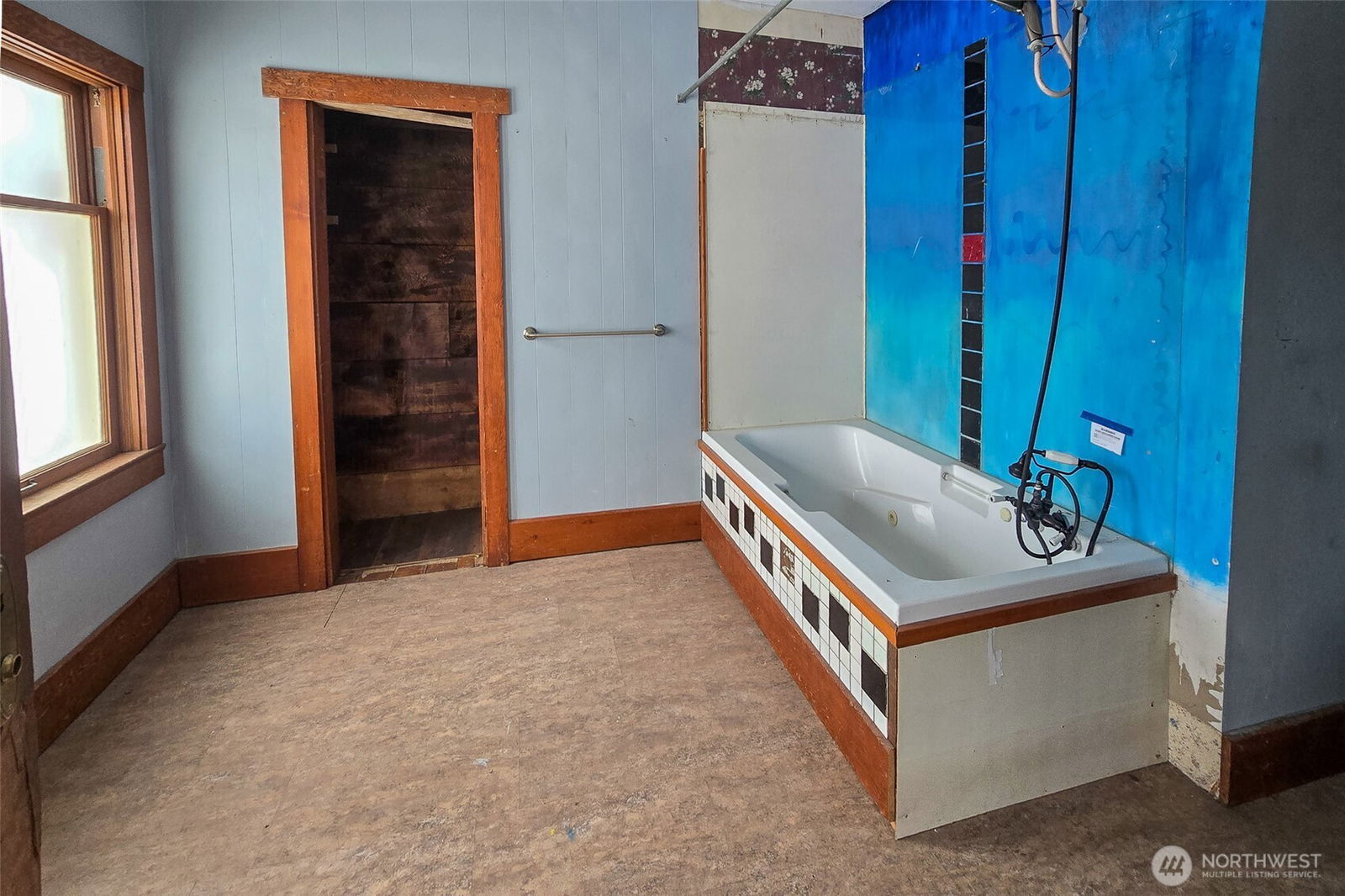 305 S Central Avenue, Waterville | MLS# 2467188 | Skyline Properties ...