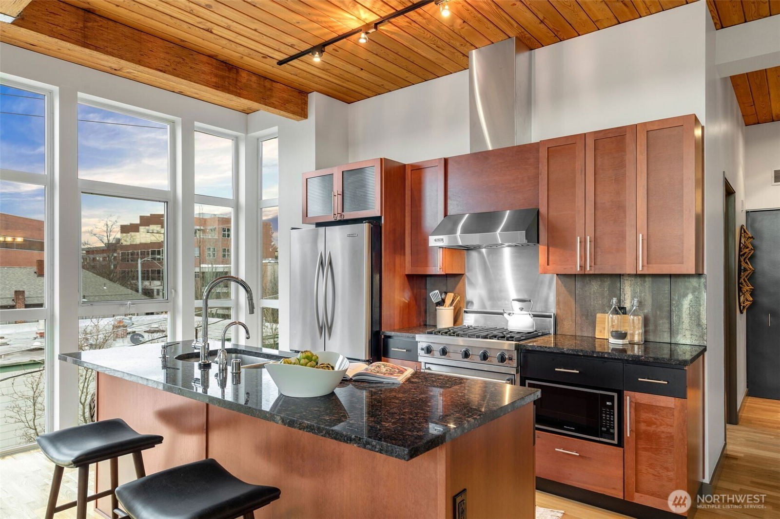 125 E Lynn Street Unit #301, Seattle | MLS# 2470960 | Skyline ...