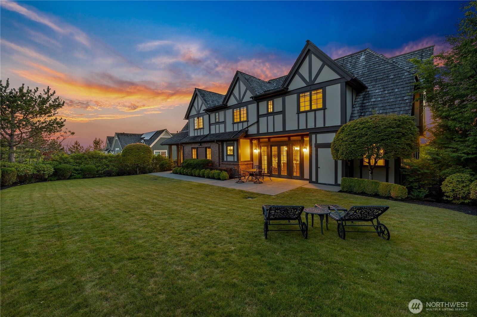 3169 NE Harrison Street, Issaquah, WA 98029 | MLS # 2465667 Issaquah ...