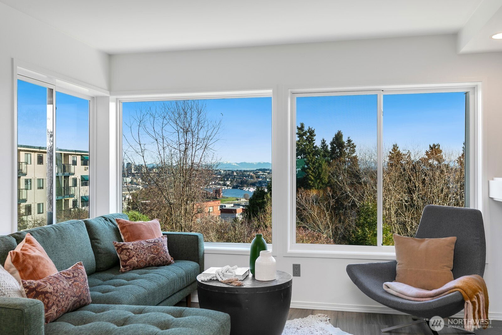 2410 Aurora Avenue N Unit #106, Seattle | MLS# 2469443 | Skyline ...