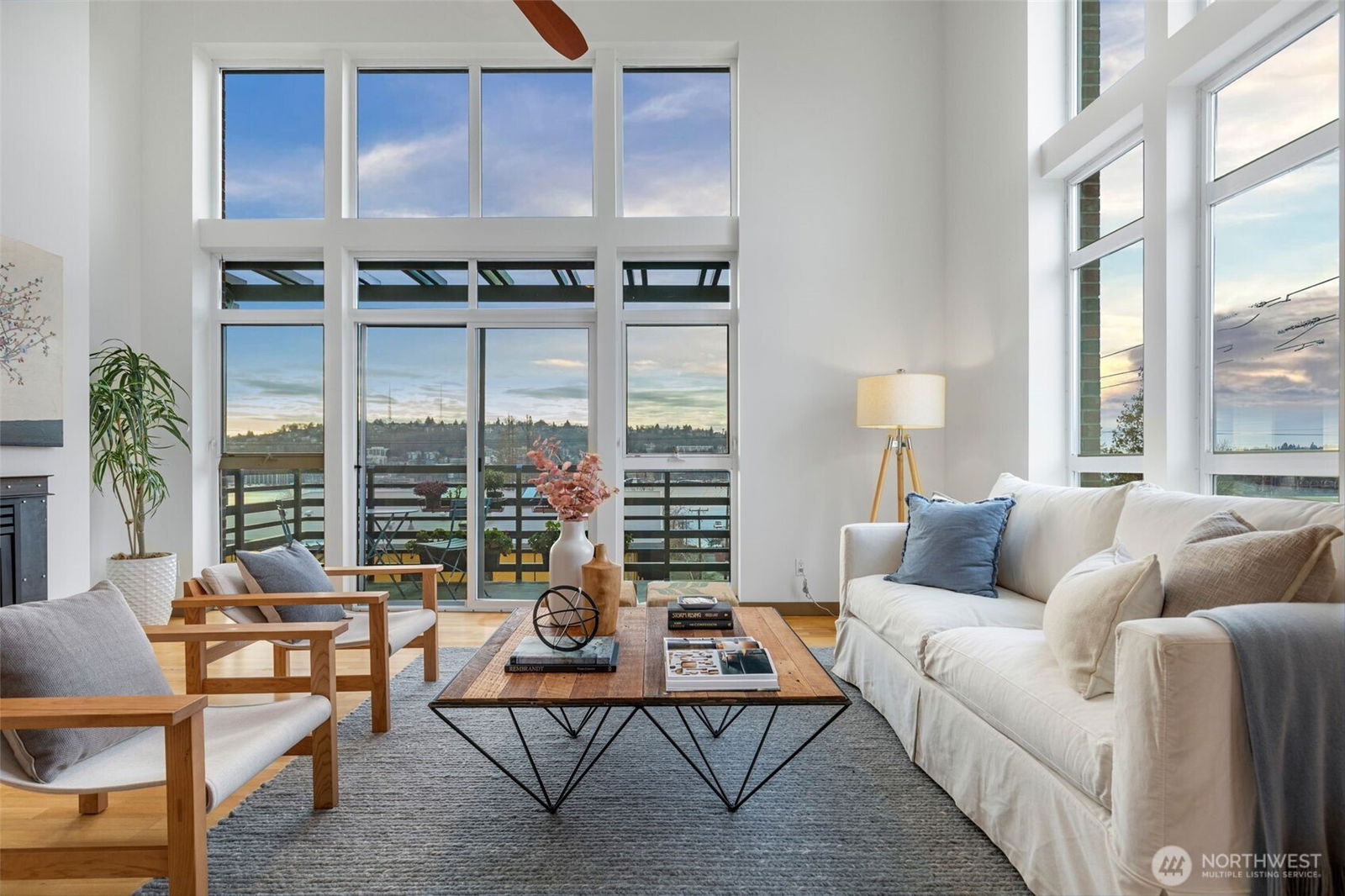 125 E Lynn Street Unit #301, Seattle | MLS# 2470960 | Skyline ...